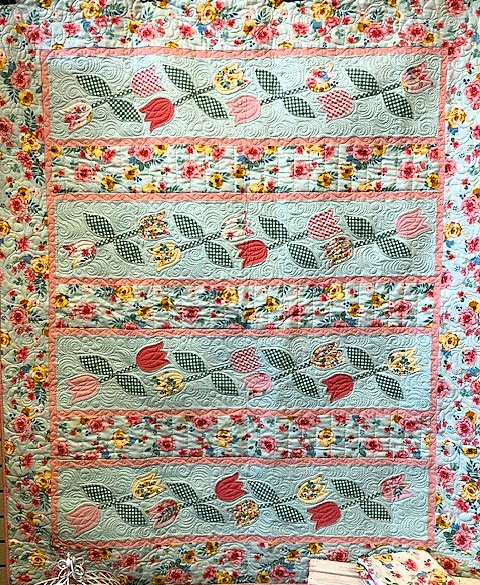 05 – Springtime Tulips – Quilty Friends Retreats